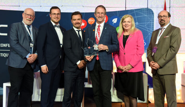 Awards - Canadian Science Policy Centre